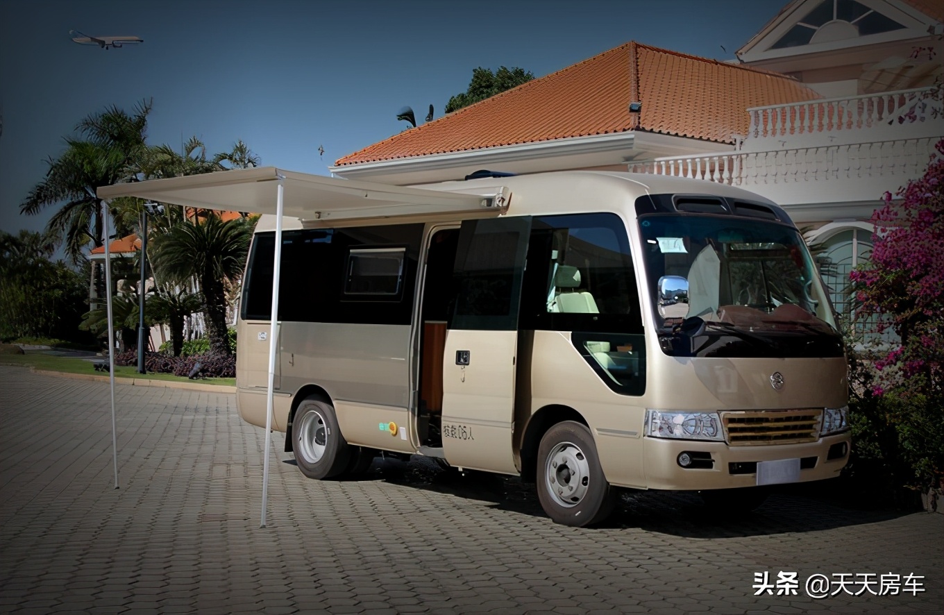 Bigger than MPV, more powerful, more practical! Check out the Coaster ...