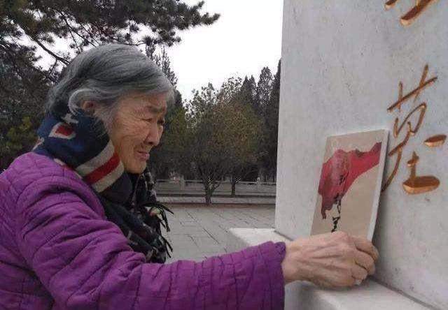 When the female martyr Liu Hulan died, she was only 15 years old, and ...