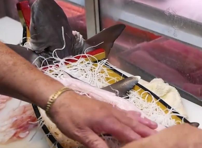 Japan again?Sharks can make sashimi, the urea smell is bursting, and ...