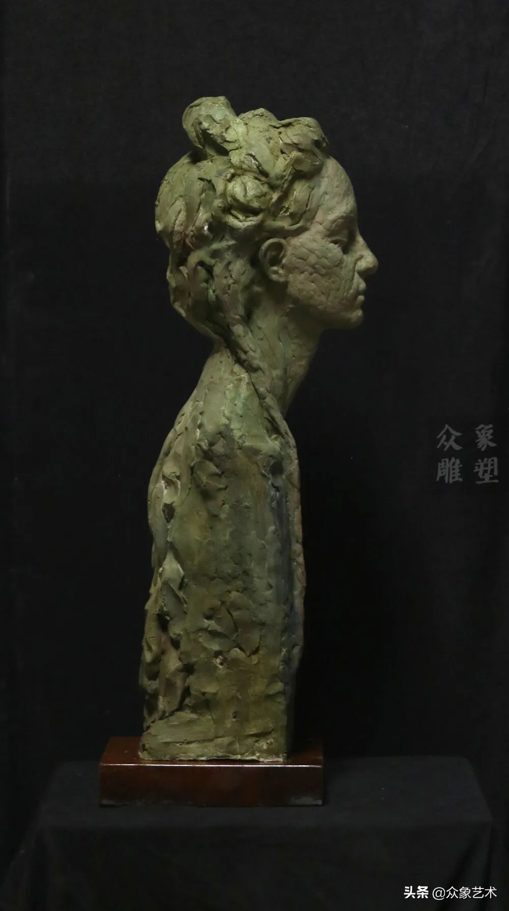 Thor Larsen figure sculpture - iNEWS