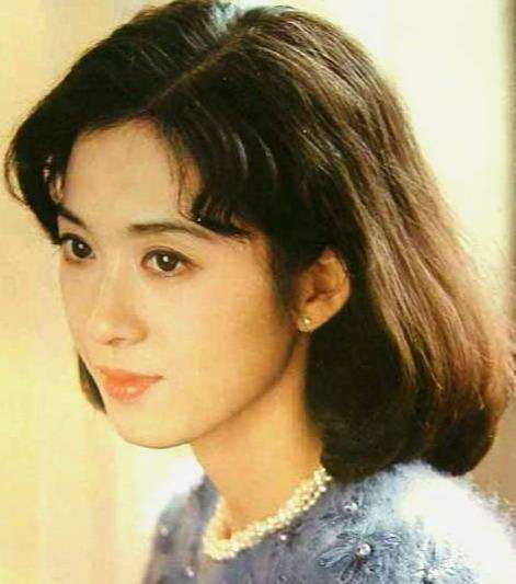 The romantic and chaotic love history of "Huang Ama" - iNEWS