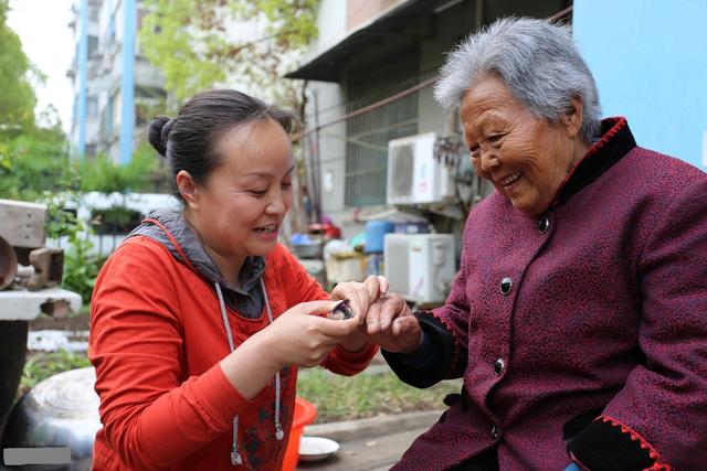 There are three types of unfilial piety, and we all know that no one is ...