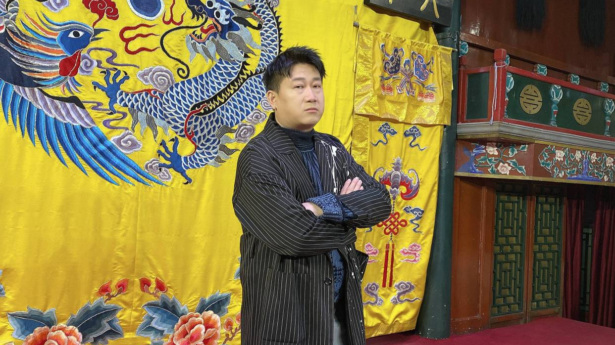 Lang Heyan retaliated against Zhang Helun and posted a photo of himself ...