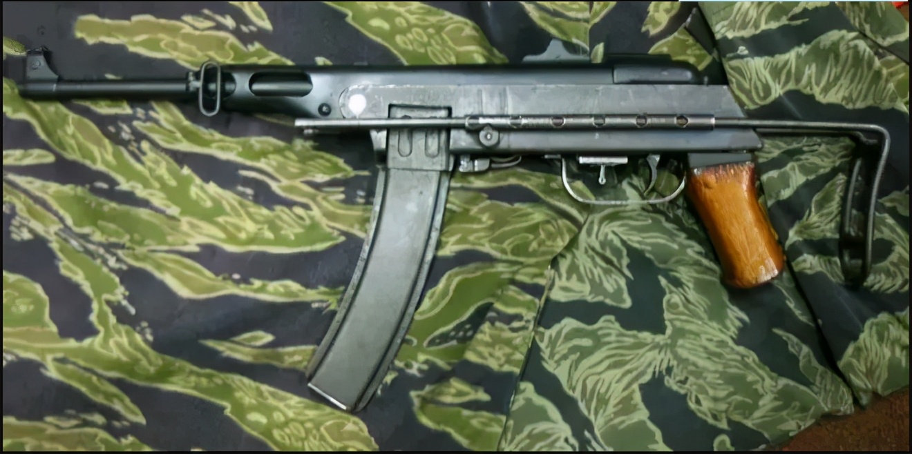 Rare and rare Sino-Vietnamese-Soviet-French four-nation submachine gun ...