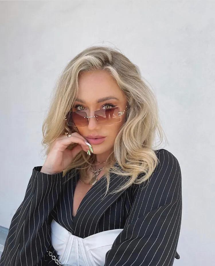 Australian model Robbi Jan - iNEWS