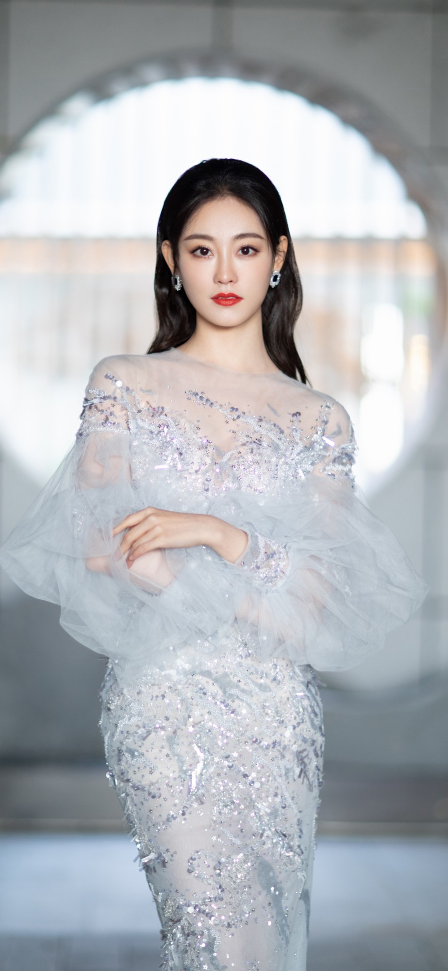 Like flowers and jade, Zhu Xudan is icy and jade - iNEWS