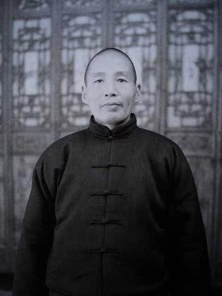 Liu Wenhui's correct decision when flying to capture Luding Bridge left ...