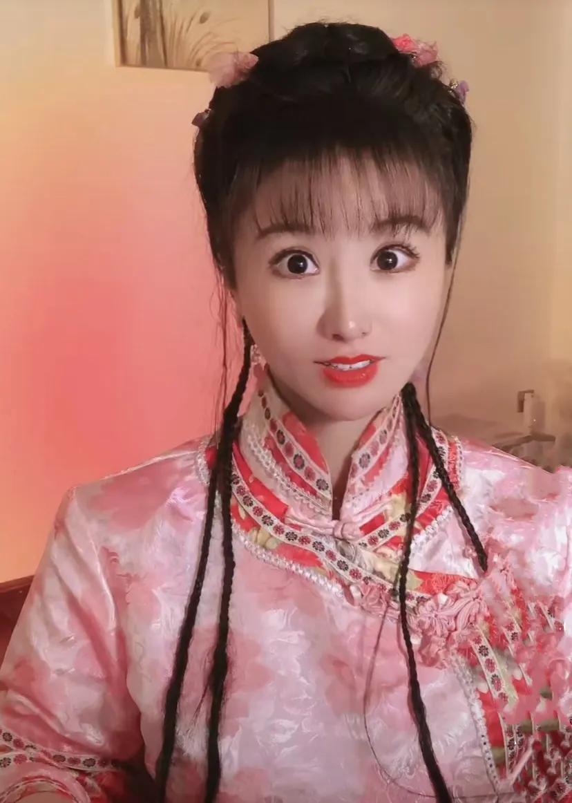 "Xiao Lin Xinru" tears in the live broadcast room, the exaggerated ...