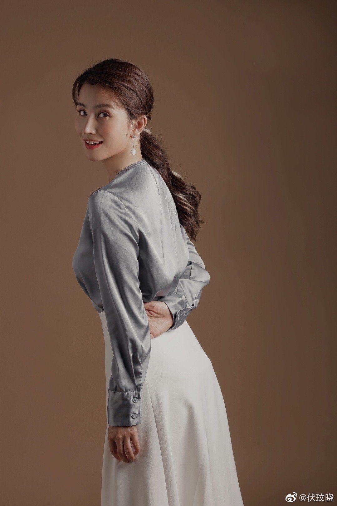 One of Baili's hosts, Fu Wenxiao, has beautiful photos, white and ...