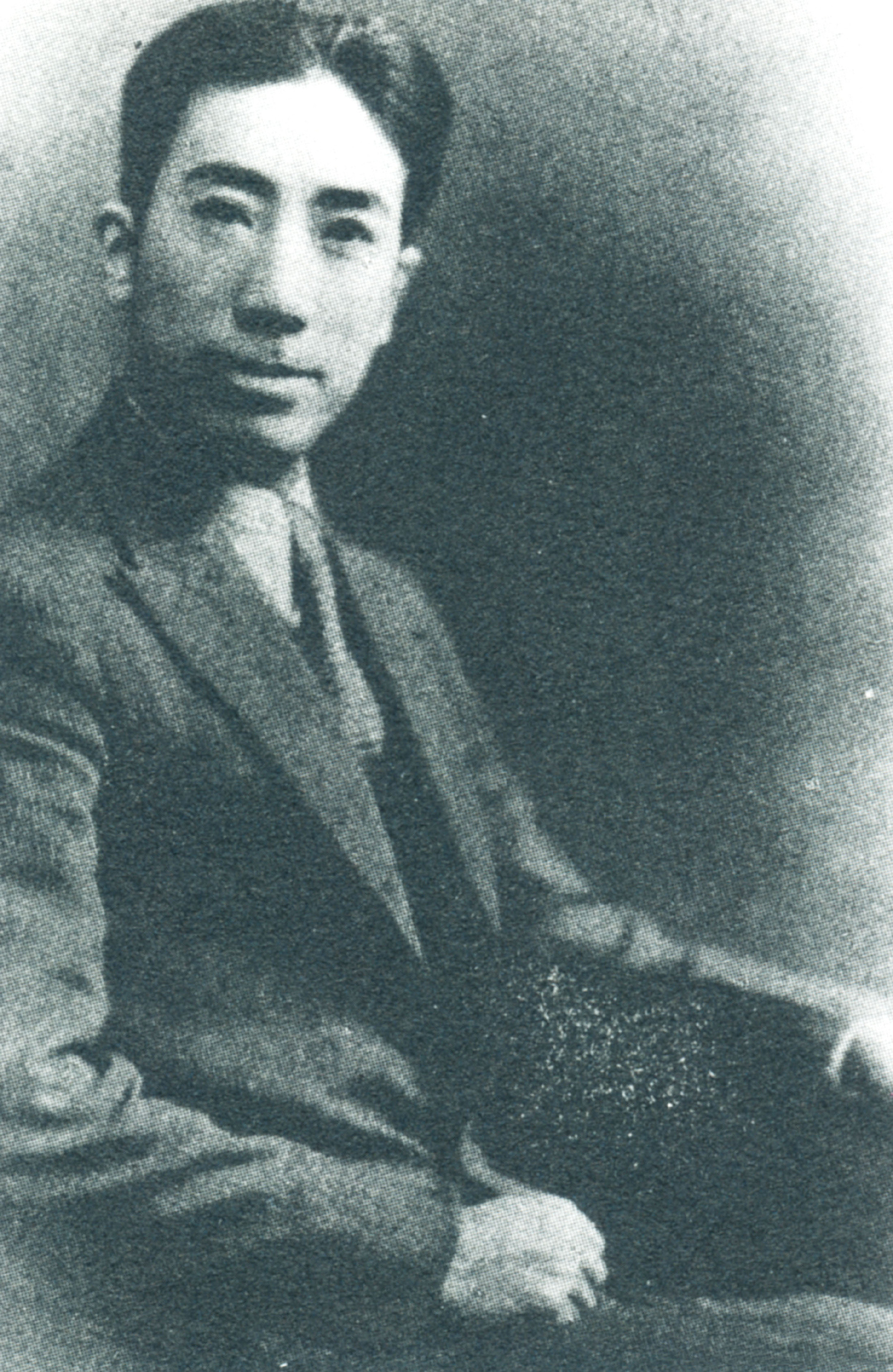 In 1943, Dai Li glanced at his subordinate's wife at a banquet, scared ...