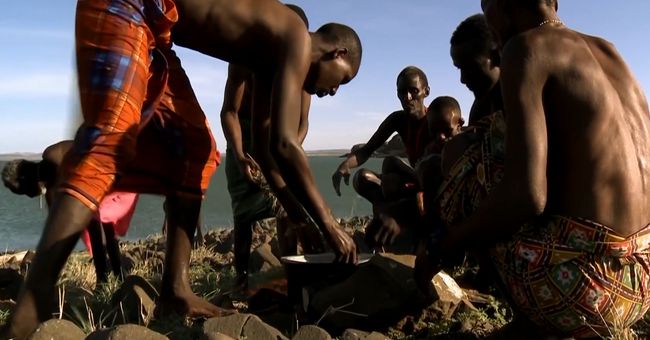 African "fish-eating" tribes: They eat fish every day, and they catch ...