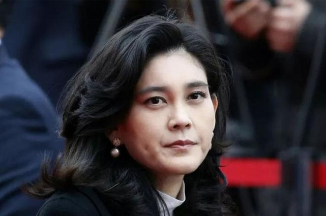 Samsung eldest princess Lee Boo-jin, Baek Fumi from South Korea - iNEWS