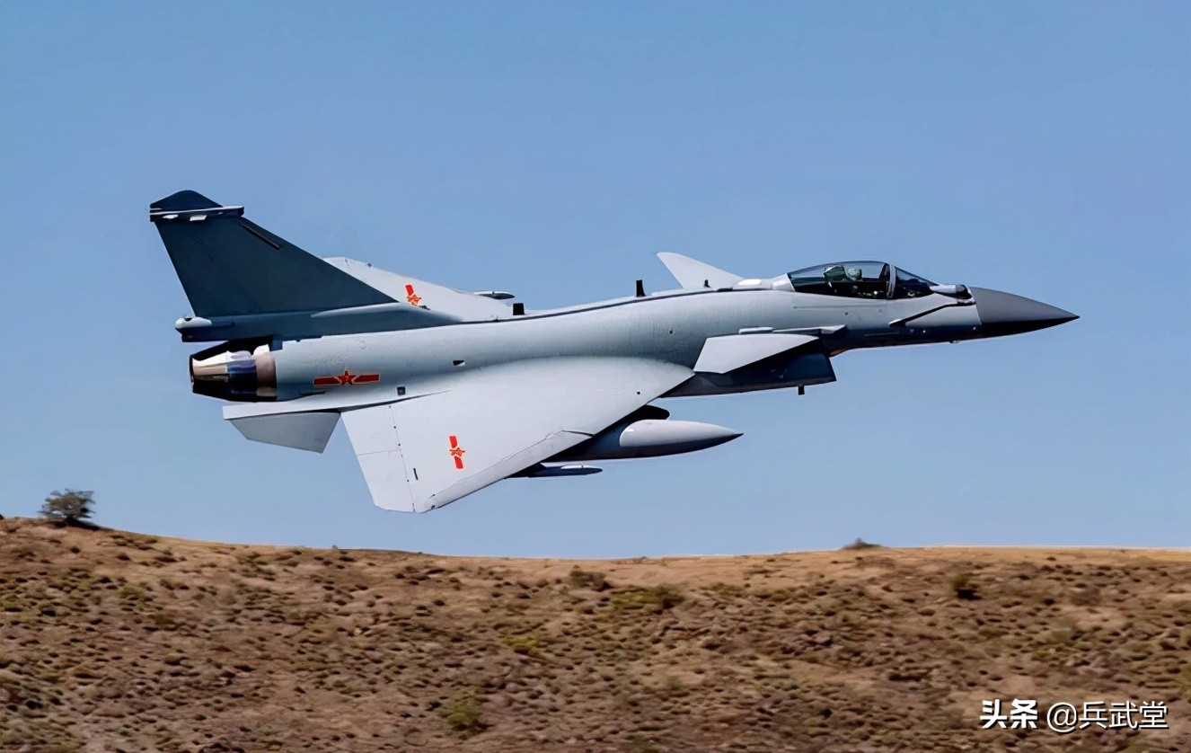 美媒罕見吹捧WS10B？稱殲10C對抗F16V有壓倒優勢，五項技術或領先 - 資訊咖