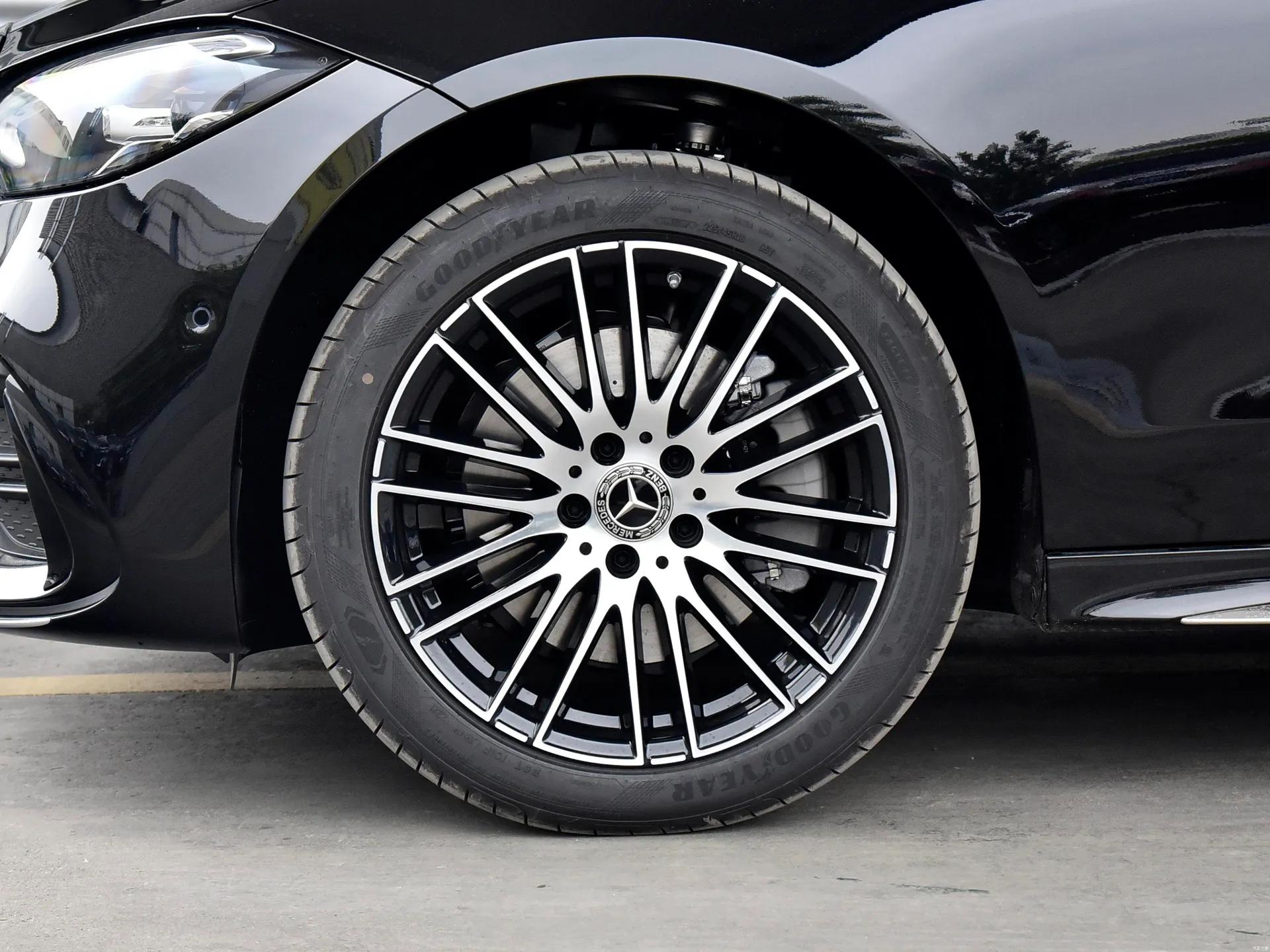 Mercedes-Benz C-Class 2022 C260L Sport Edition - iNEWS