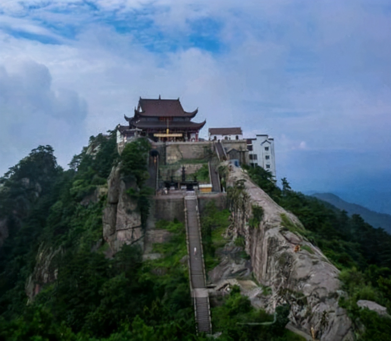 Mount Jiuhua: Known as "Four Famous Mountains of Chinese Buddhism" is ...