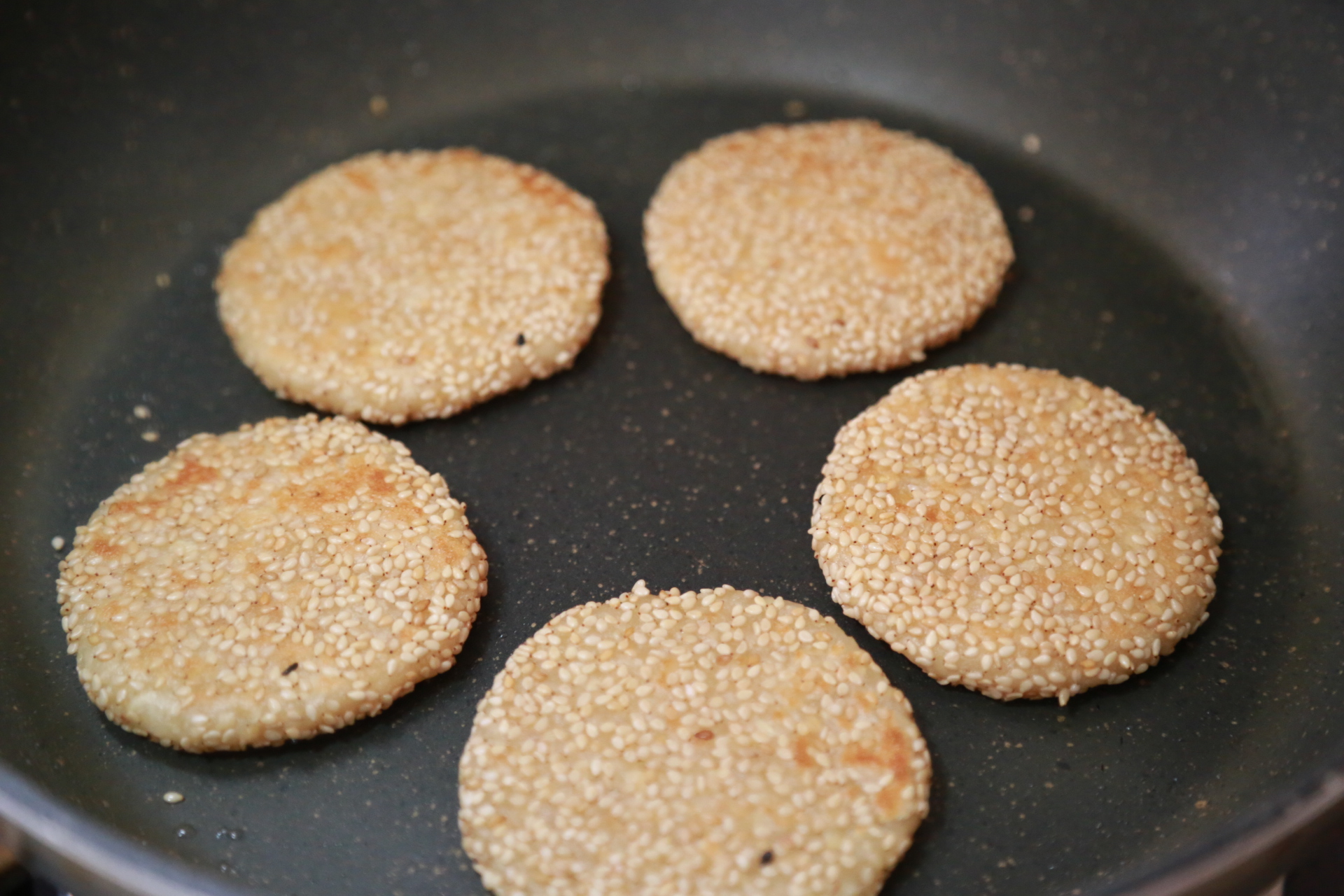 Don't always eat apples directly. Add glutinous rice to make apple ...