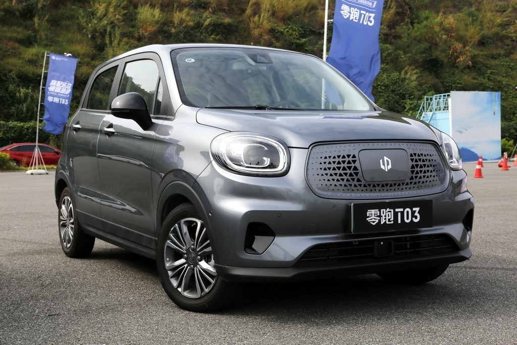 有L2+自動泊車的零跑T03 - 資訊咖