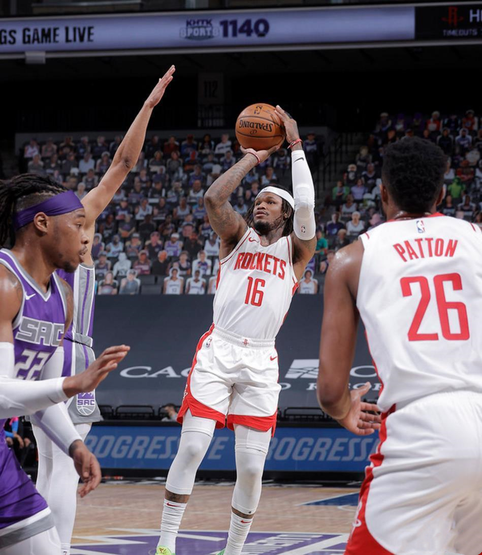 5 battles and 10 three points, the Lakers 450,000 new aid to become the ...