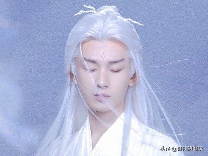 Cheng Yi brought drama and makeup live, the appearance of the original ...