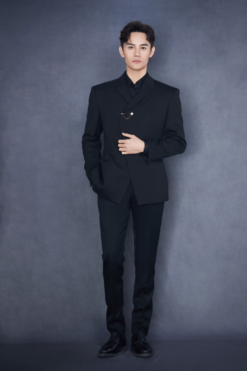 Entertainment Comments: Li Yifeng, Liu Xueyi, Wang Kai, Guli Nazha ...