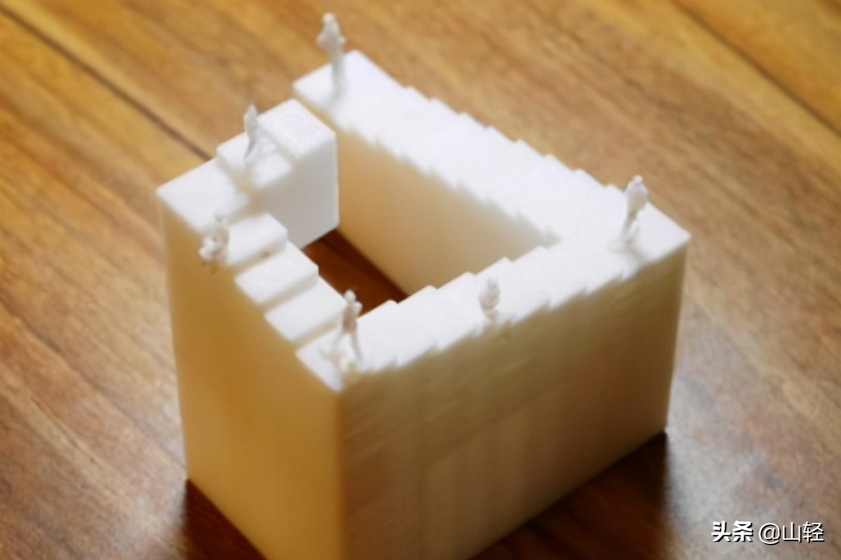 What is the principle of the Penrose steps connected by the four ...