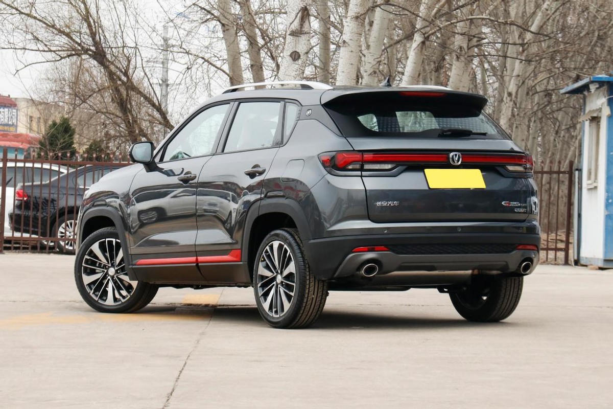 Veterans meet again, Changan CS35 PLUS vs. Baojun RS-3, who is the "Ye Wen" of the same level ...