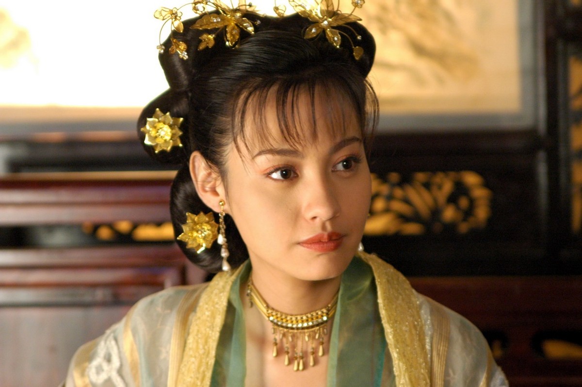 Jiang Yuyan and Xu Yingying are both obsessed with love, but one of ...