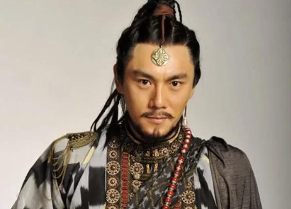 The second male Hu Ge is like the male first "Pocahontas" Liu Shishi ...
