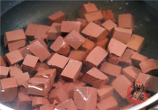 Should I blanch the water first when sautéing pig blood?The chef ...