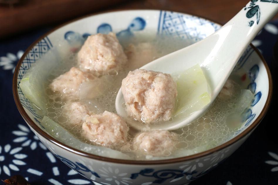 Boiled meatballs are delicious and there is a knack for it. The chef of ...