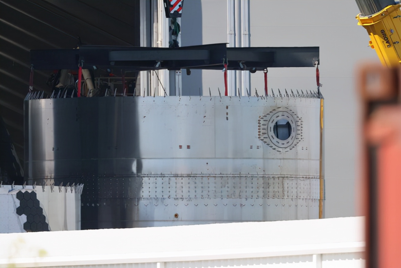 The picture shows the SpaceX starship SN21 under construction - iNEWS