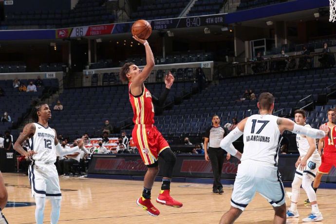 18 minutes and 7 assists, thank you James, Tre Young is very happy to ...