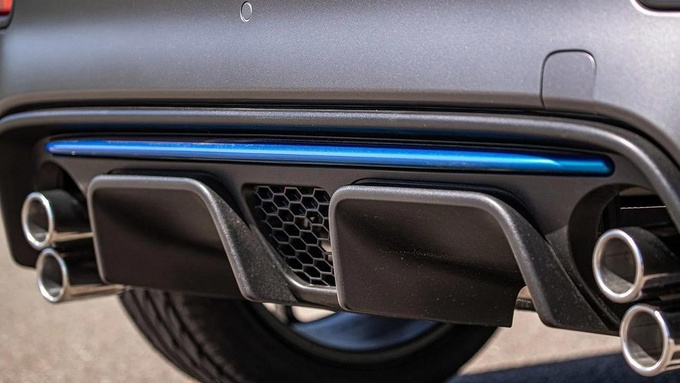 Pocket sports car!Fiat Abate F595 debuts with a top speed of 218 km/h ...