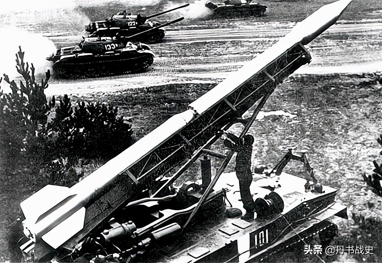 Soviet 2K6 "Luna" tactical rocket launcher system, a rocket launcher ...