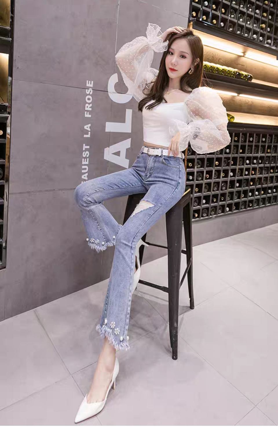 Don't be afraid of bad leg shapes. Wear flared pants to make your legs ...