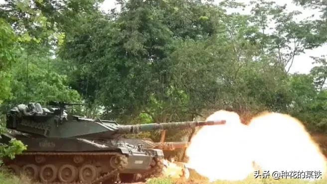 The fourth class also had wheeled assault guns? The Marine Corps' LAV ...