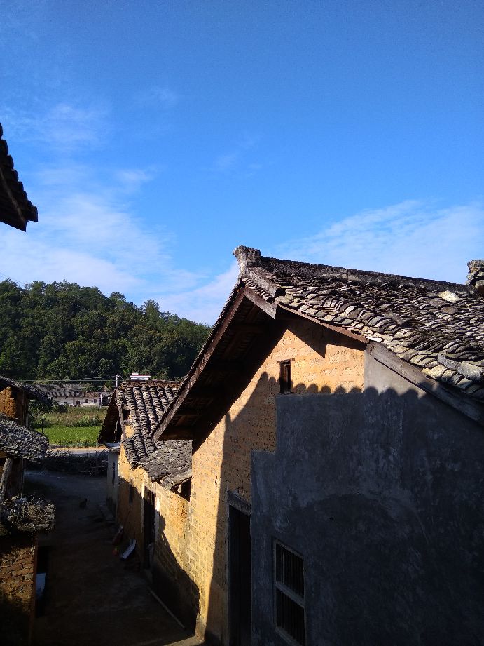 Visitors from all over the world welcome all visitors, listen to the ...