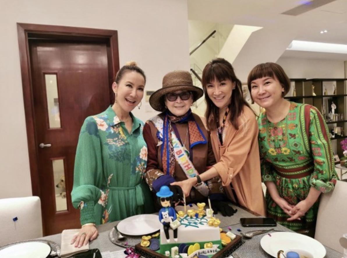 Coco Lee decorates the luxurious house to celebrate her mother's ...