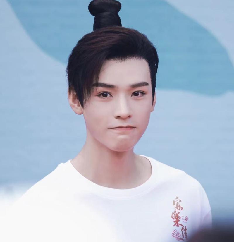 "An Le Chuan" Reba style released: the courage to try new styles - iNEWS