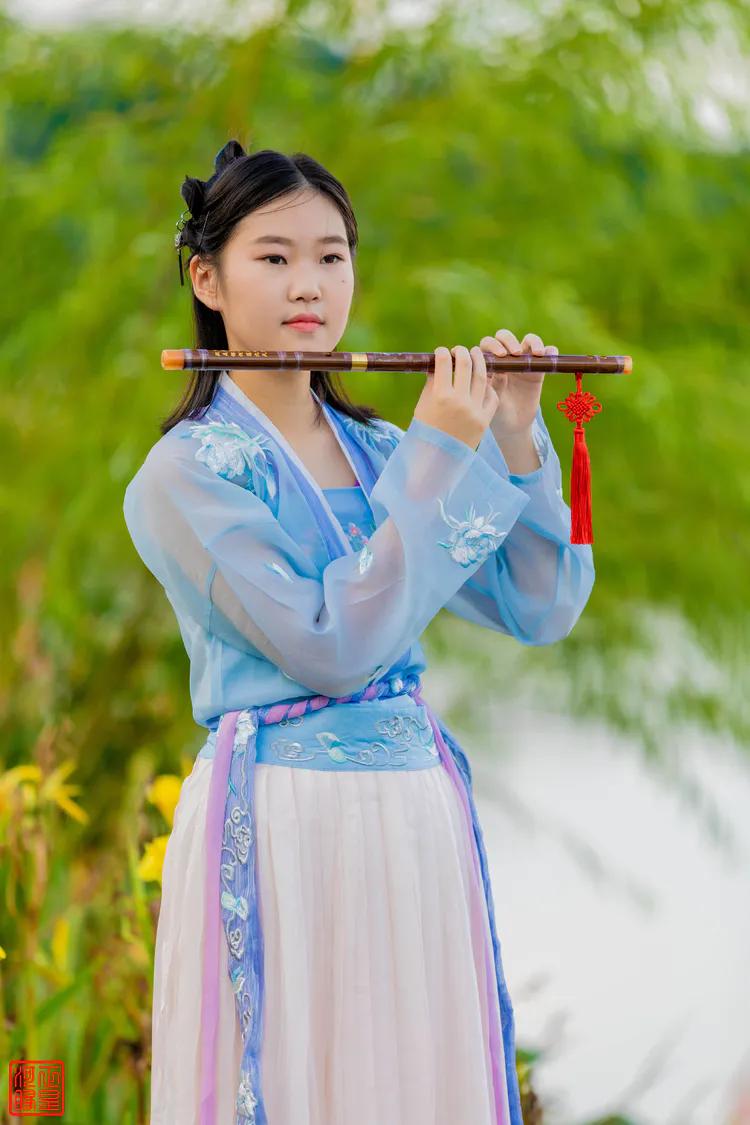 Chunfang is not a lotus-a gathering of friends - iNEWS