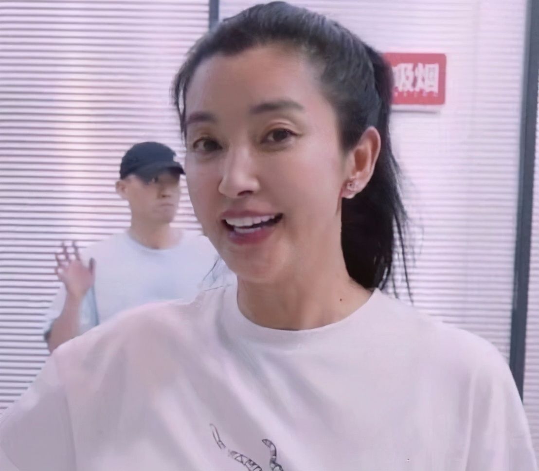 A lot of age is still vying to be a girl, Li Bingbing should not ...