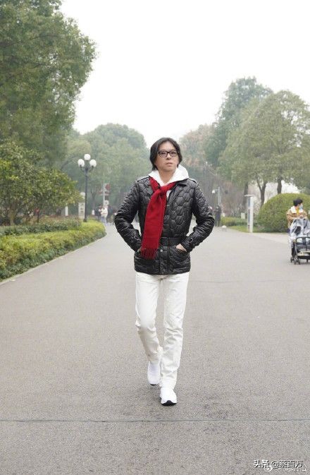 56-year-old Keno Reeves is strong and healthy, keeps swimming habit in ...