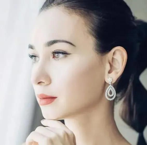 It's not that big eyes and a high nose can be an exotic beauty - iNEWS