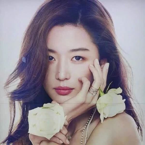 Sun Qian, known as Tohoku Quan Jihyun, has a supermodel with beautiful ...