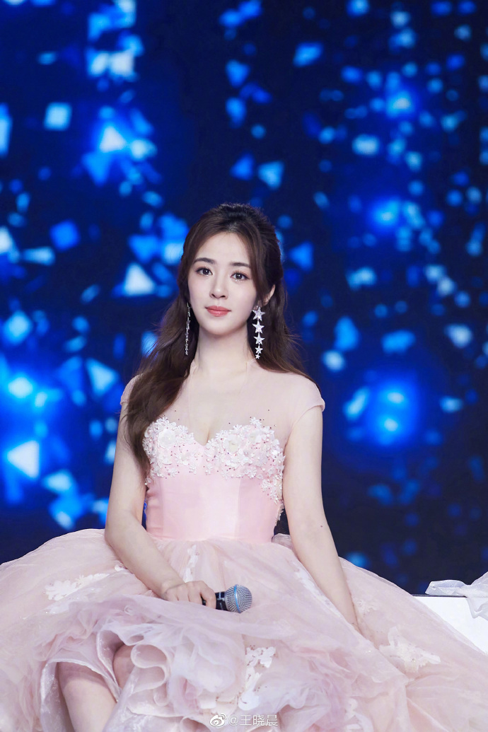 Wang Xiaochen, a beautiful but self-aware actress, has she fallen in ...