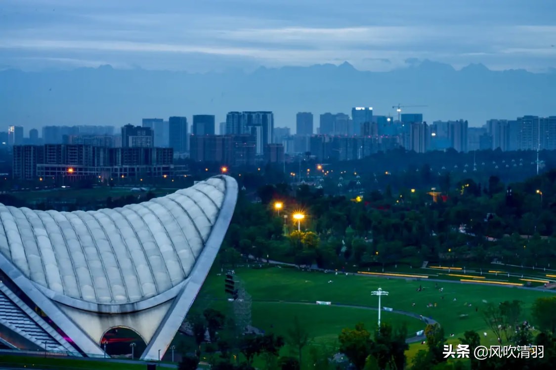 An iconic park in the north of Chengdu, with an area of 400,000 square ...