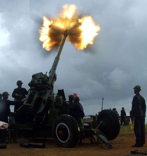 In the self-defense counterattack, the strength of the basic artillery ...