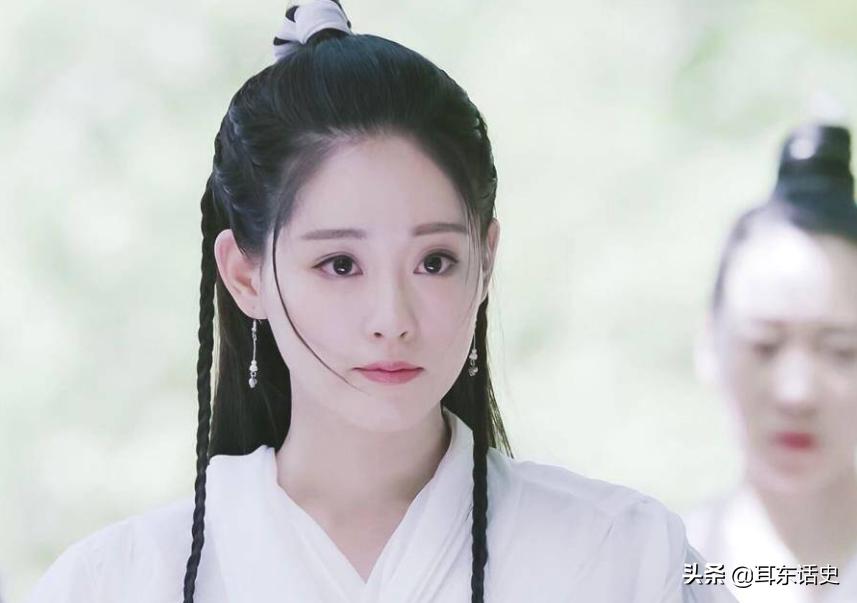 No wonder the yellow shirt girl is so strong. When Yang Guo gave Guo ...