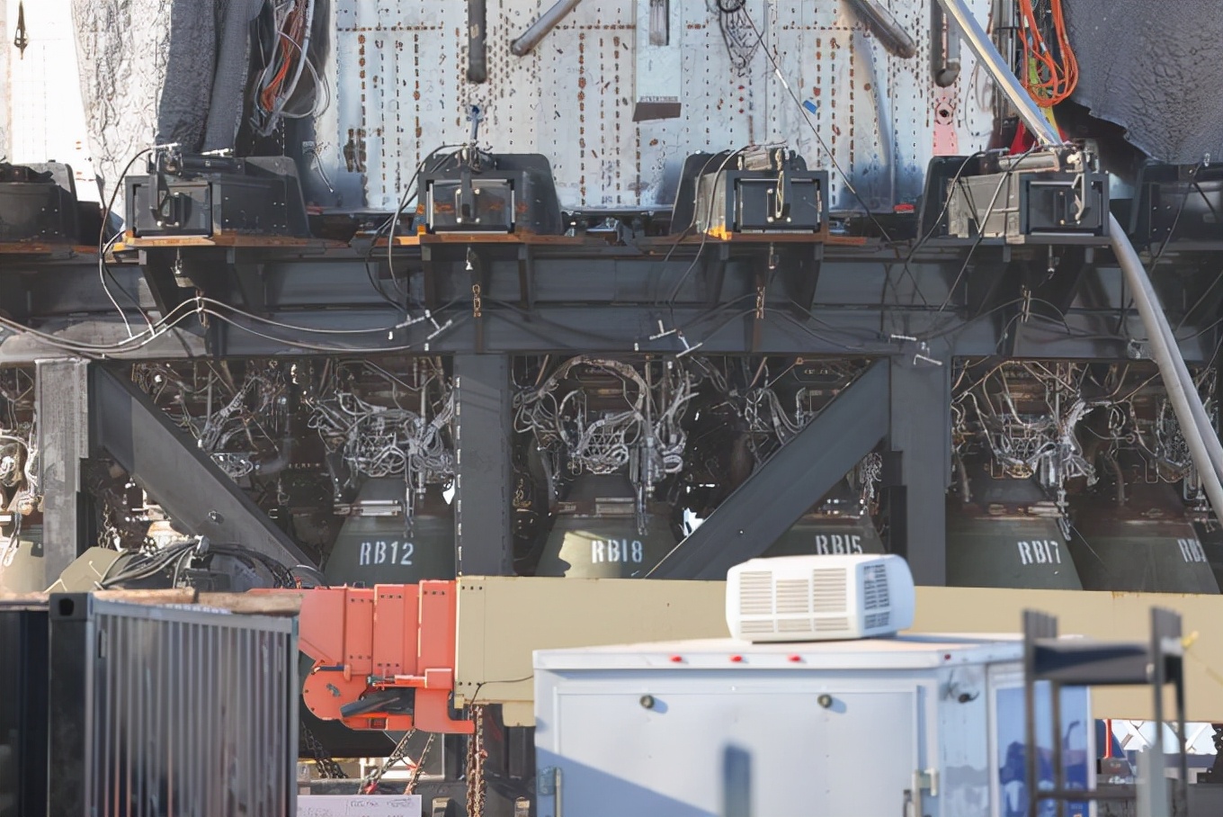 The picture shows the SpaceX starship SN21 under construction - iNEWS