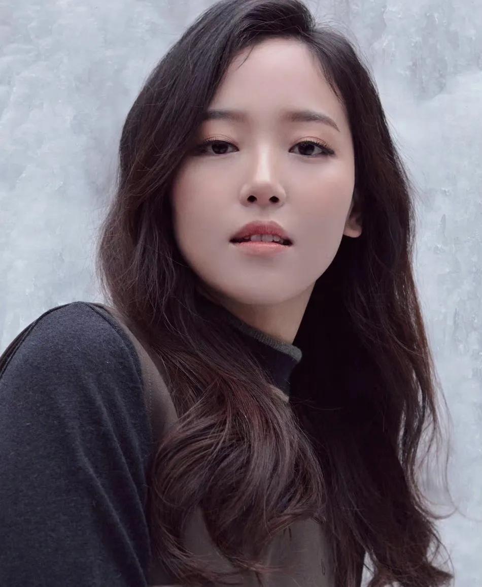 Kang Hannah in the Age of Innocence - iNEWS